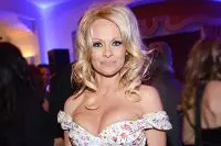 Pamela Anderson daukar hoto 2014 7