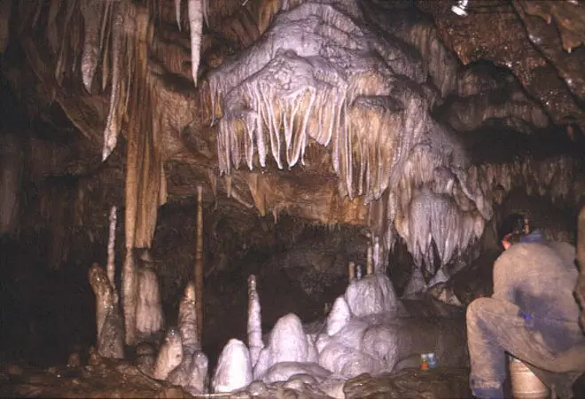 Lang Cave.