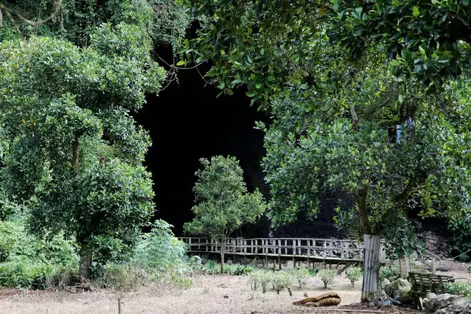 Entrée op Homanthong Cave