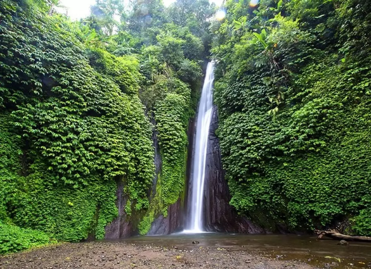 Cachoeira Munduk.