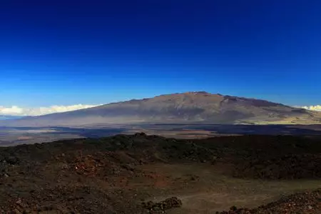 Gunung berapi terbesar di dunia10