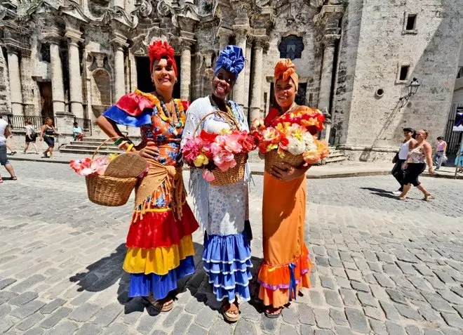 Cubaans carnaval is een vakantie van verven