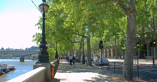 Victoria Embankment.