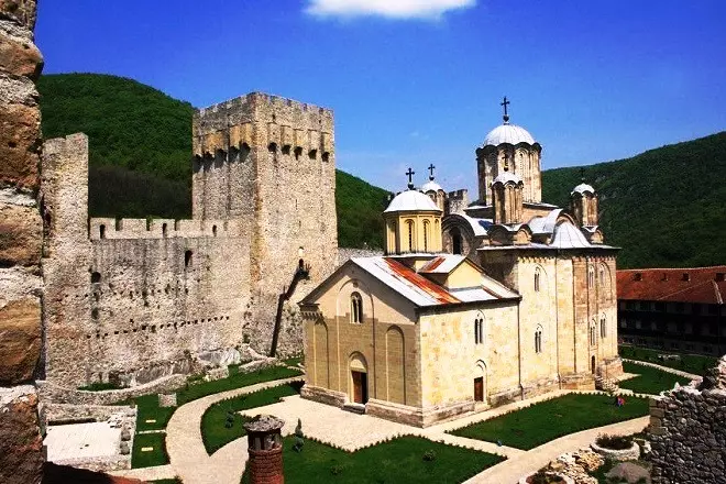 Monastır kompleksi