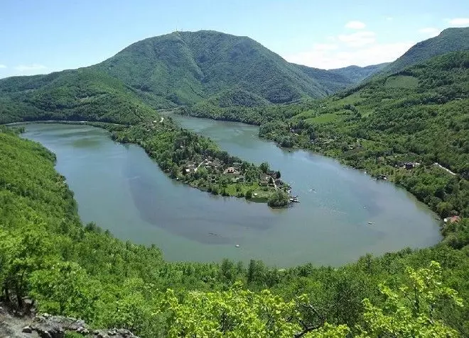 Ovcharian-Cablarsk Gorge