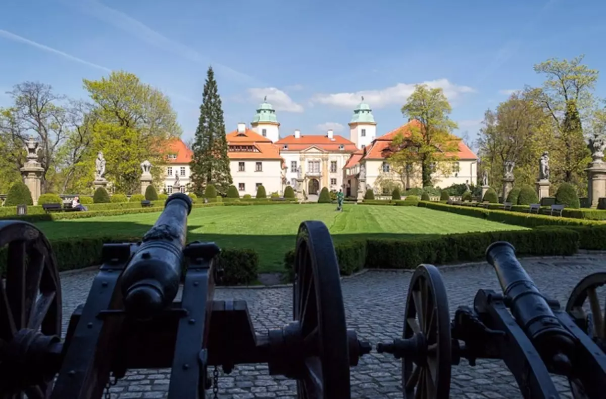 Senibina Castle.