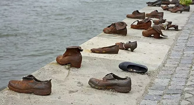 Monument of Shoes