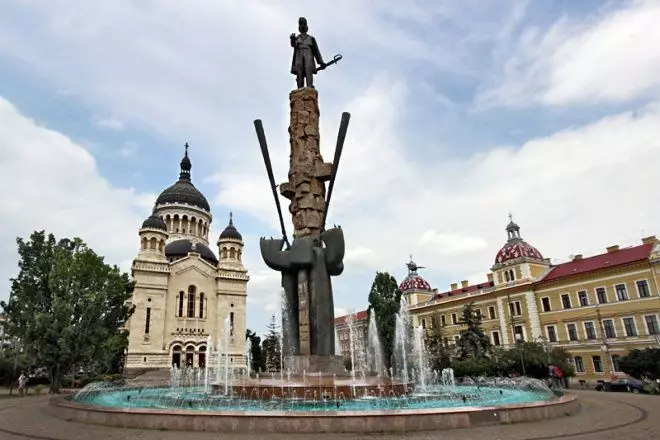 Monument to Avruum Yanke in Cluj-Pate