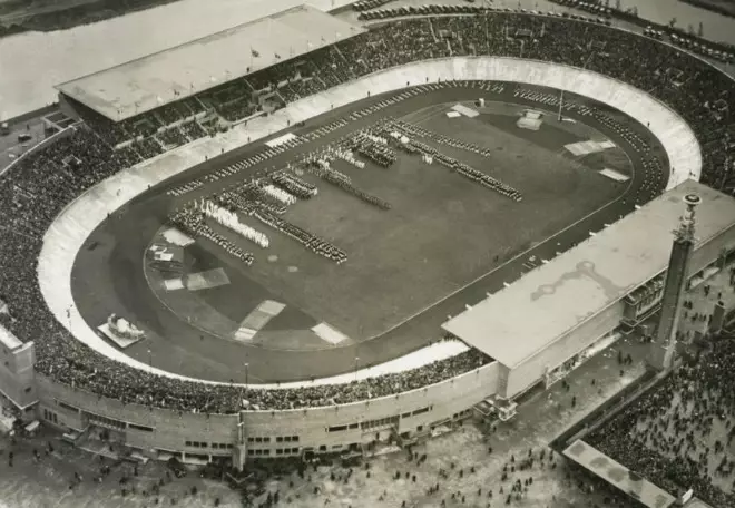 Böylece Stadyum 1928'de baktı.