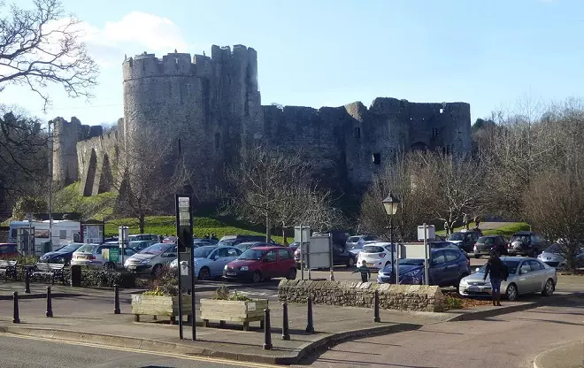 Parking near Chepstou castle