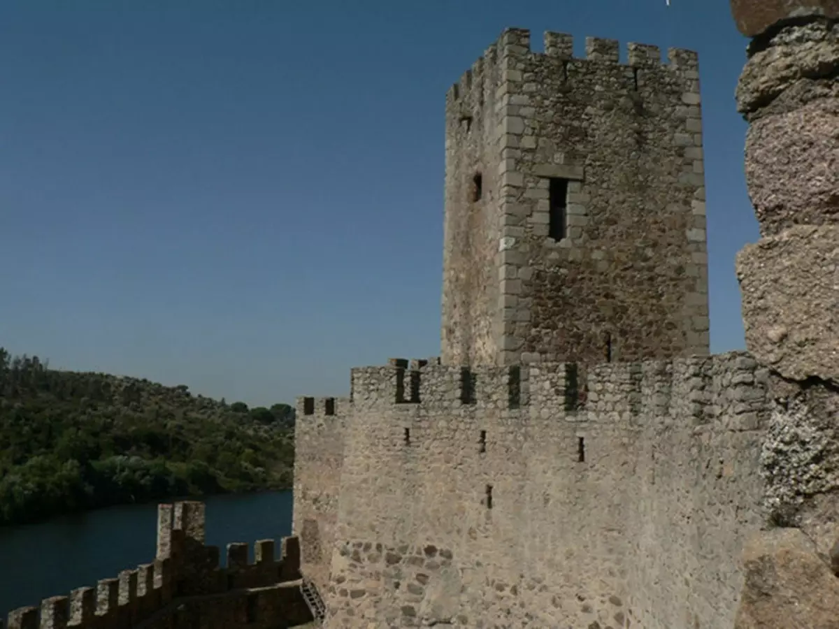 Castelo de Dongon Almurol.