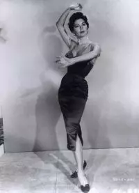 Ava Gardner en falda lápiz