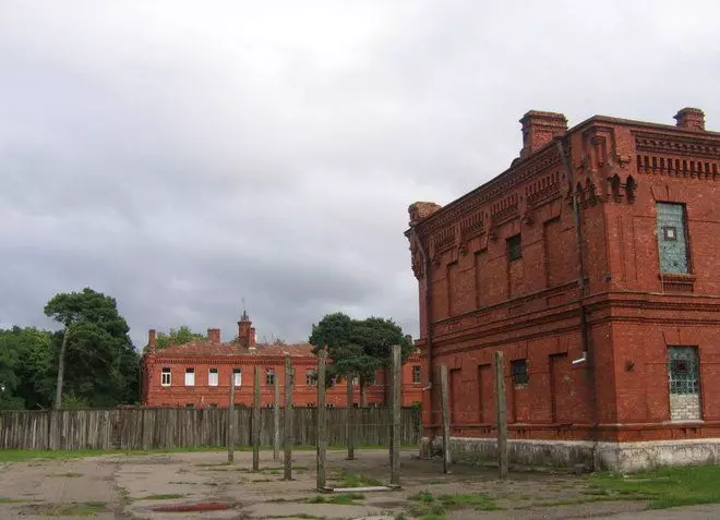 Prison Kosta - edificio, famoso per la sua triste storia