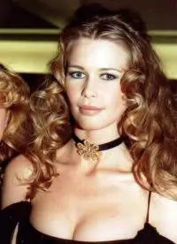 Claudia Schiffer colaborou coas marcas máis famosas de moda