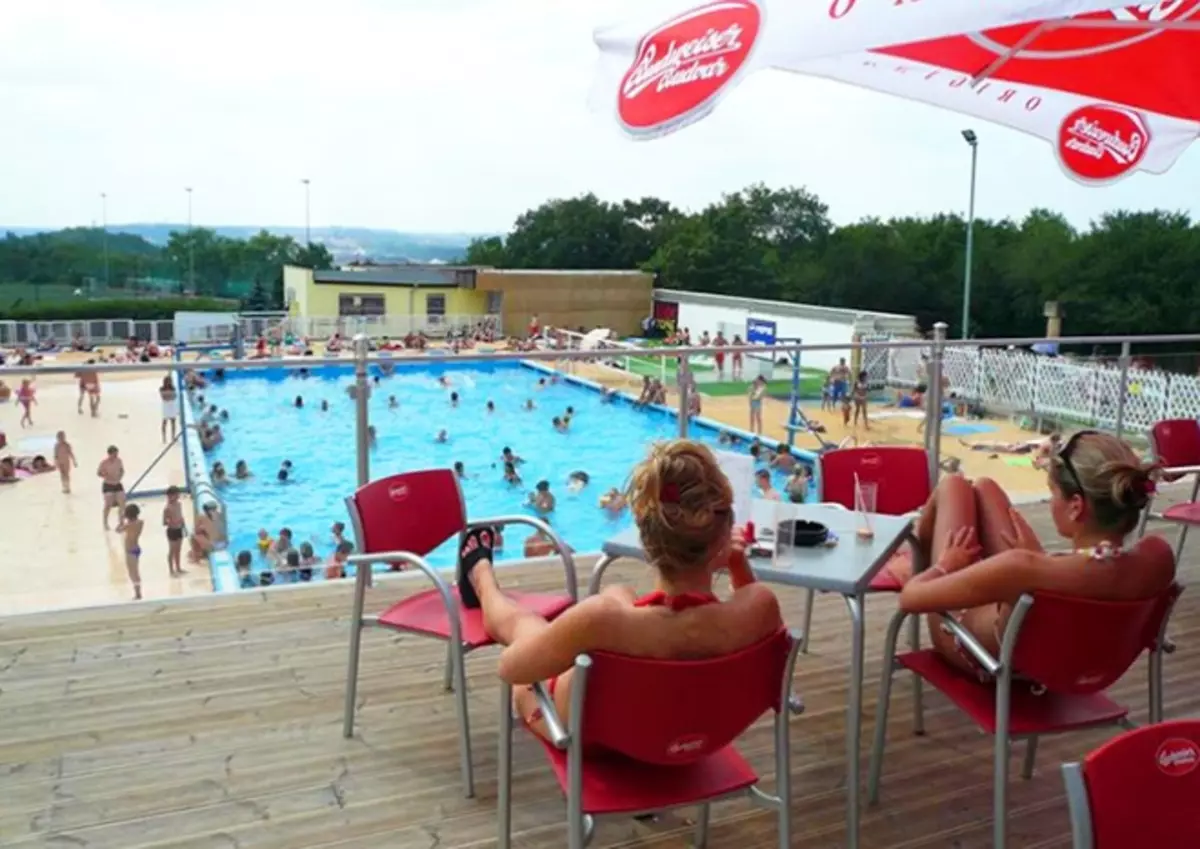 Prazhachachka Beach Pool.