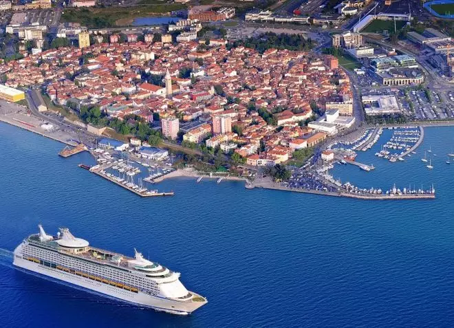 Port koksa - kraj pošiljanja turističnih križarjenj