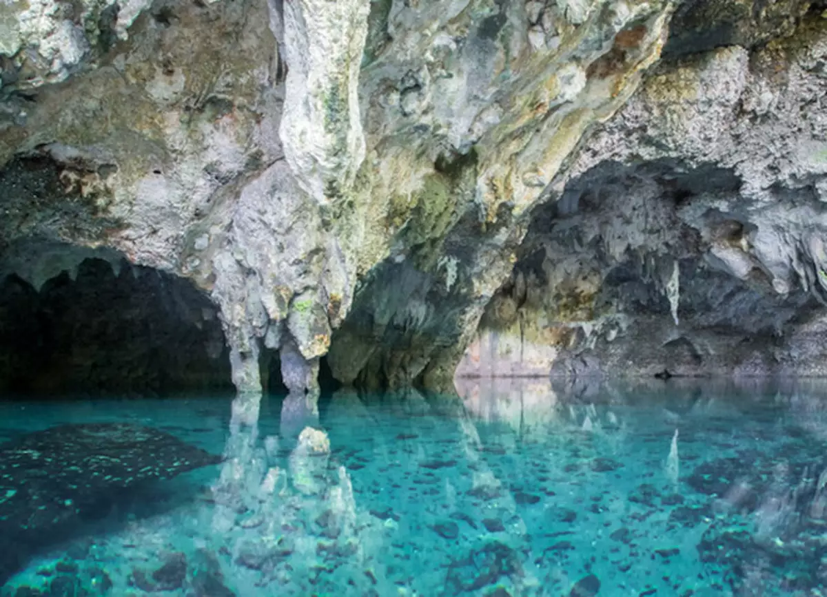 Lake Lakearori a cikin Jamhuriyar Dominica