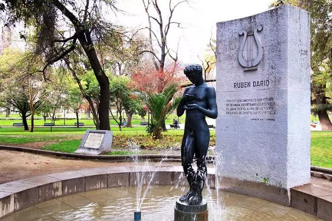 Monument til ære for dikteren Ruben Dario