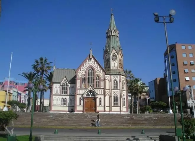 St. Mark 'ee Cathedral waa mid ka mid ah soojiidashada ugu weyn ee Chile