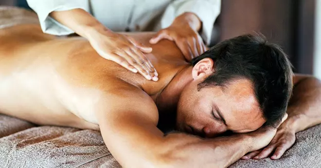 Massage ji bo mêran - Danasînek klasîk, Thai, Tantric, Wellness û Spory