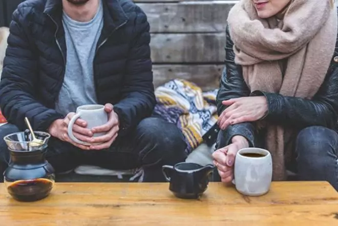 Couple boire du café