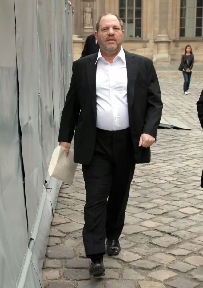 Harvey Winestein ที่ Paris Fashion Week ในปี 2012