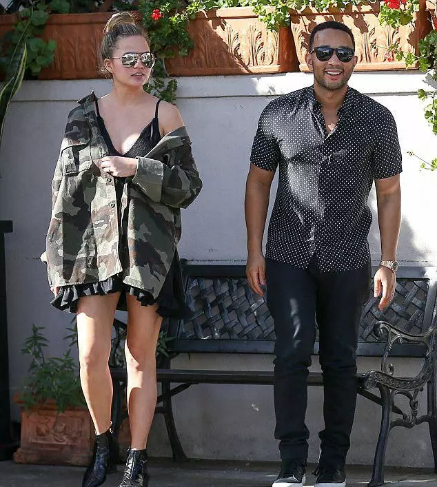 Krissy Teygen en John LedGend in Beverly Hills