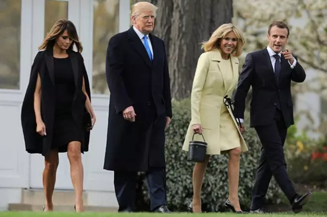 Melania og Brigitus er blevet udvidet elegante billeder