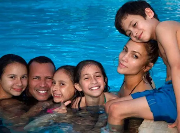 Alex Rodriguez e Jennifer Lopez com crianças