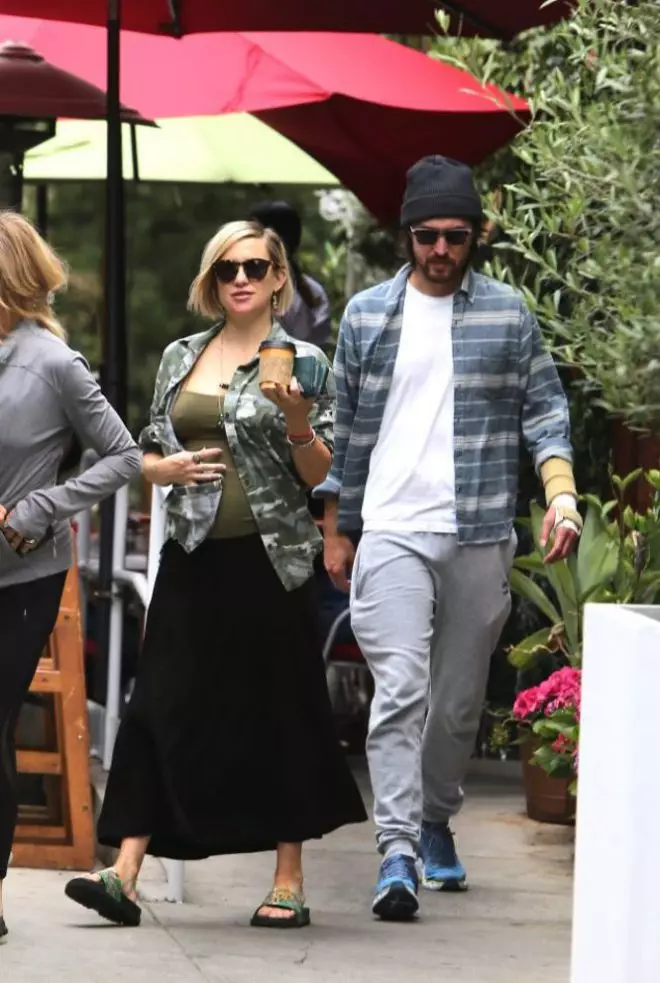 Kate Hudson and Danny Fujikava