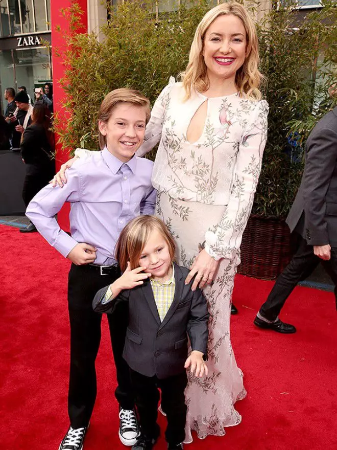 Kate Hudson dengan anak lelaki