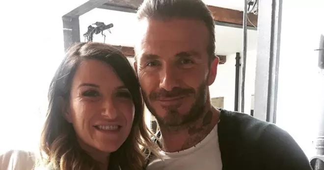 Joan, David Beckham-en arreba, mutil lagun batekin joan zen alabak jaio eta sei hilabetera