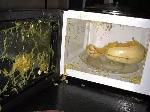 Spaghetti Schwesh in Microwave