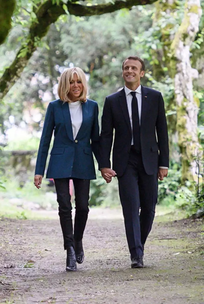 Emmanuel dhe Bridget Macron