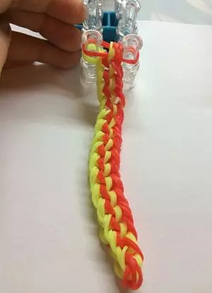 Hur man uppvisar armband från elastisk trottoaren 15