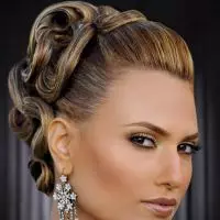 Όμορφα υψηλά hairstyles 6