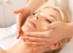 MICRODERMABRASION PEELING.