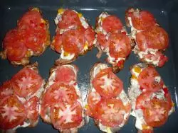 Cerdo con tomates