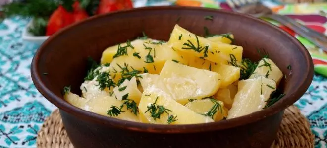 Patates a l'forn al forn, i multivarka a la foguera a la graella 54505_14