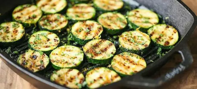 ග්රිල් කබලෙන් ලිපට zucchini ෆ්රයි කරන්නේ කෙසේද?