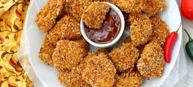 Kjúklingur nuggets í ofninum