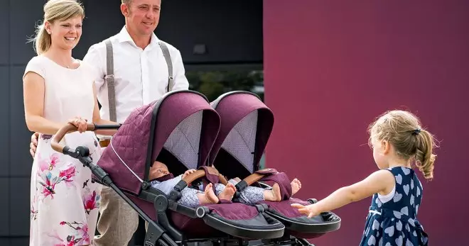 Wheelchair para sa Twins - Paano pumili ng karapatang pumili ng unang transportasyon para sa mga bata?