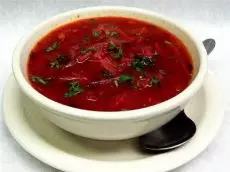 Borsch with mushrooms and beans