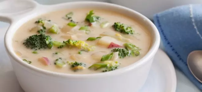 Supă de brânză cu rețetă broccoli