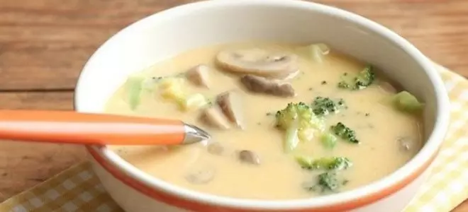 Supă de broccoli și ciuperci