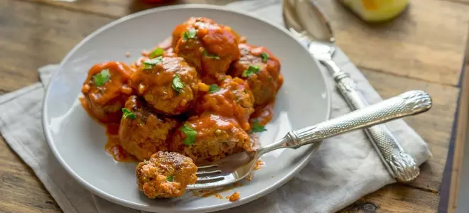 Bakso dengan labu dan cincang