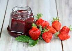 Cómo cocinar una mermelada de fresa en casa