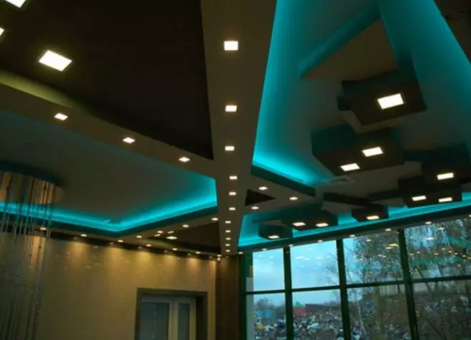 Plafond noir 5.