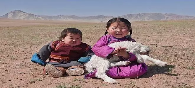 Mongolian na aru mmadu - foto. Gịnị bụ ntụpọ Mongolian? 5858_4