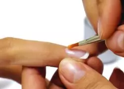 Renforcement des ongles de Biogel Instruction étape par étape 14